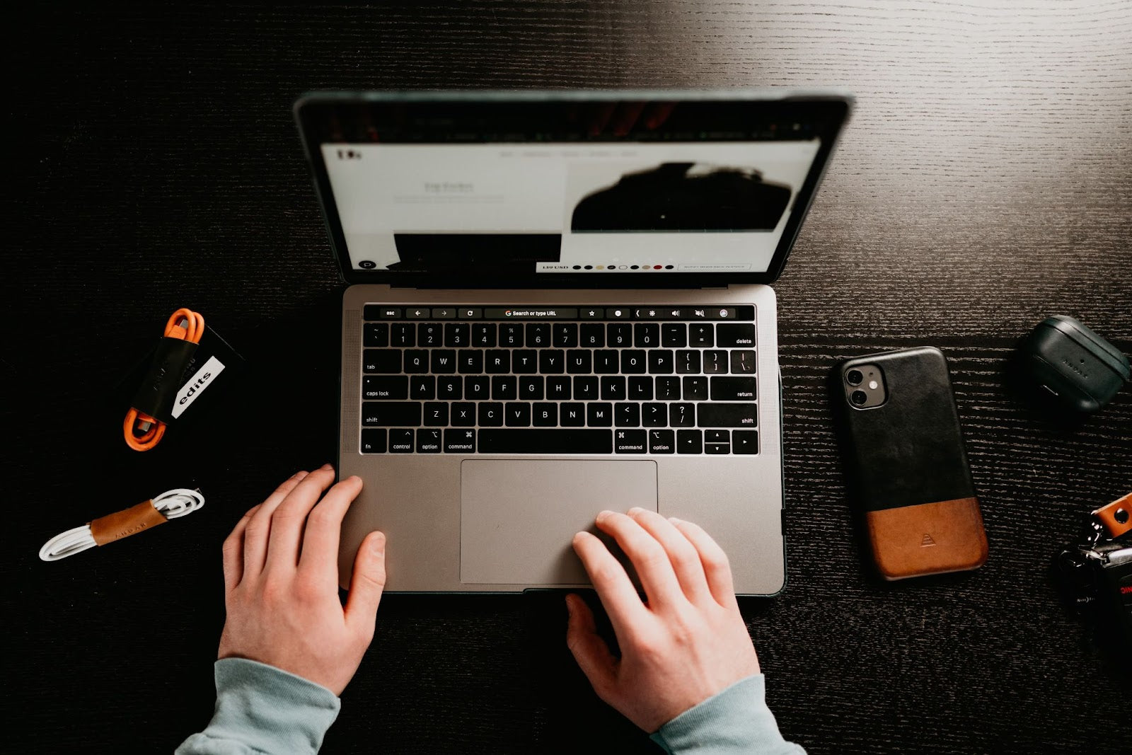 What Is Suede, Is It Leather, and How Is It Different? – Andar