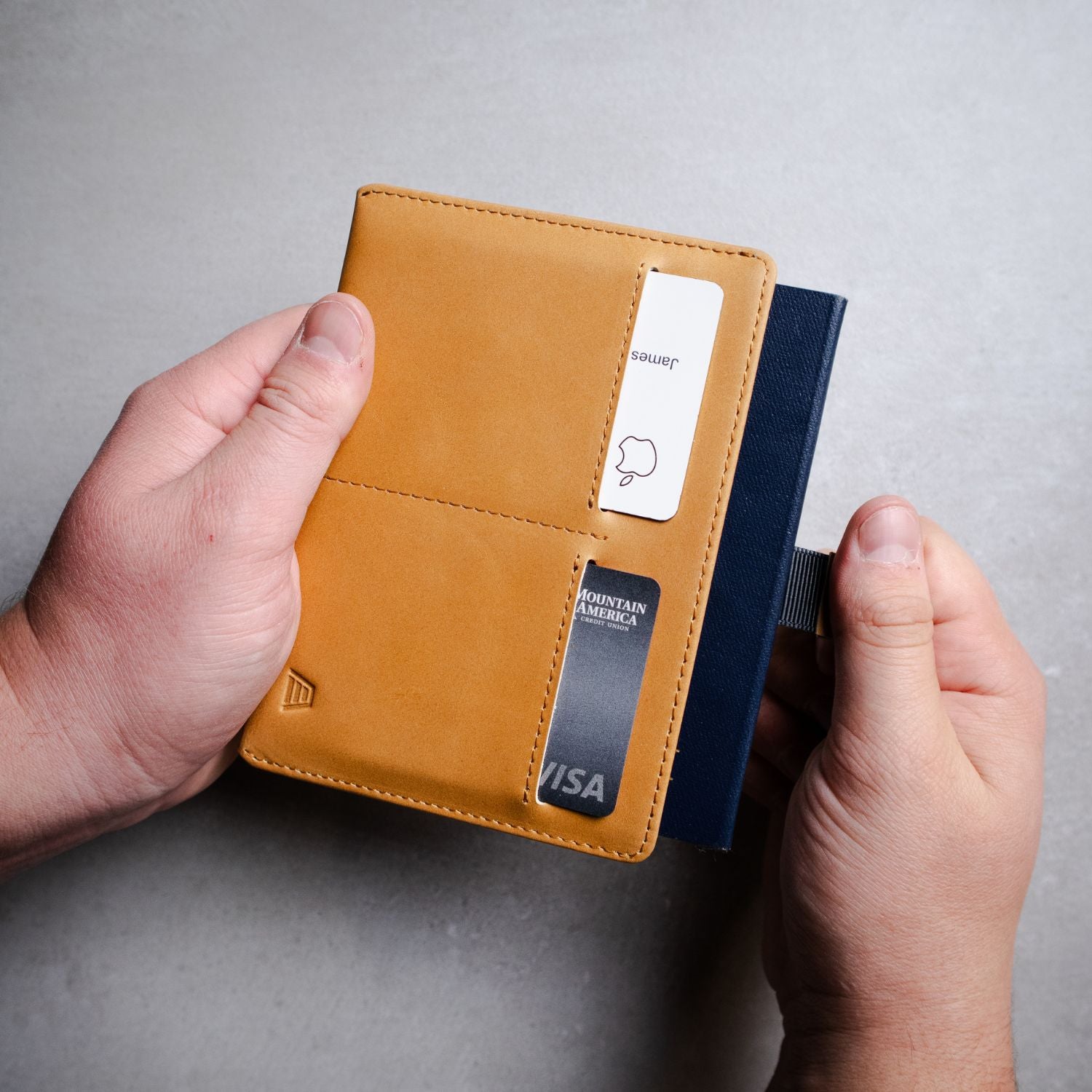 Passport Wallet | The Atlas | Andar