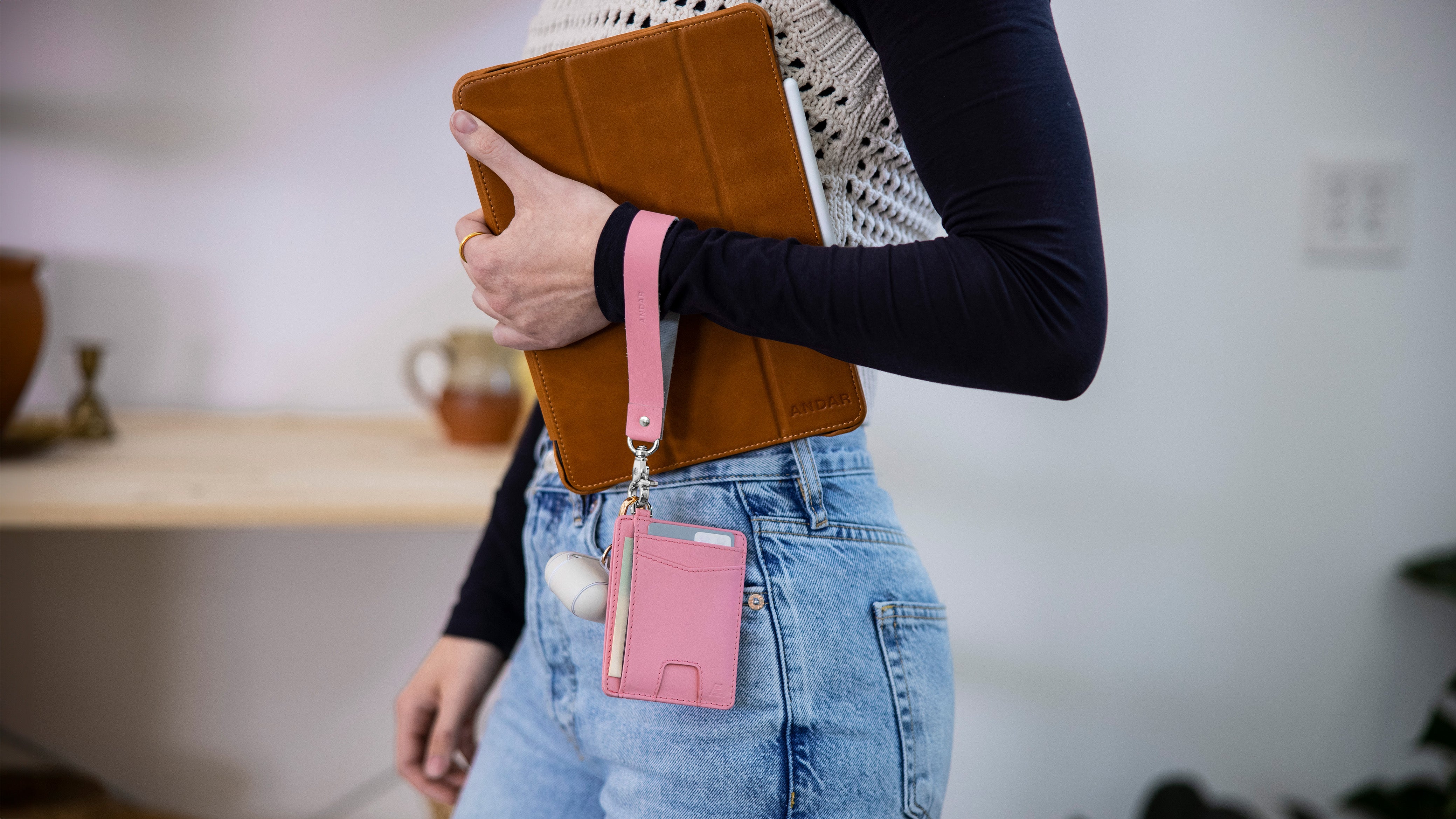 How Does an RFID Wallet Work? A Must-Read Guide – Andar