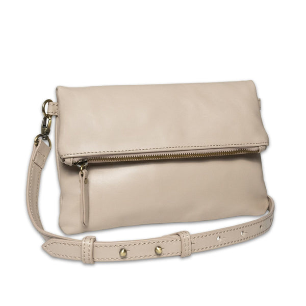 The Carry Collection - Andar Tagged "Quinn"