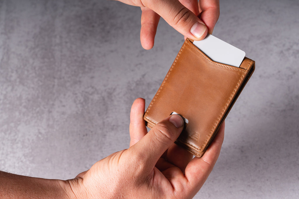 A History of Wallets - Andar