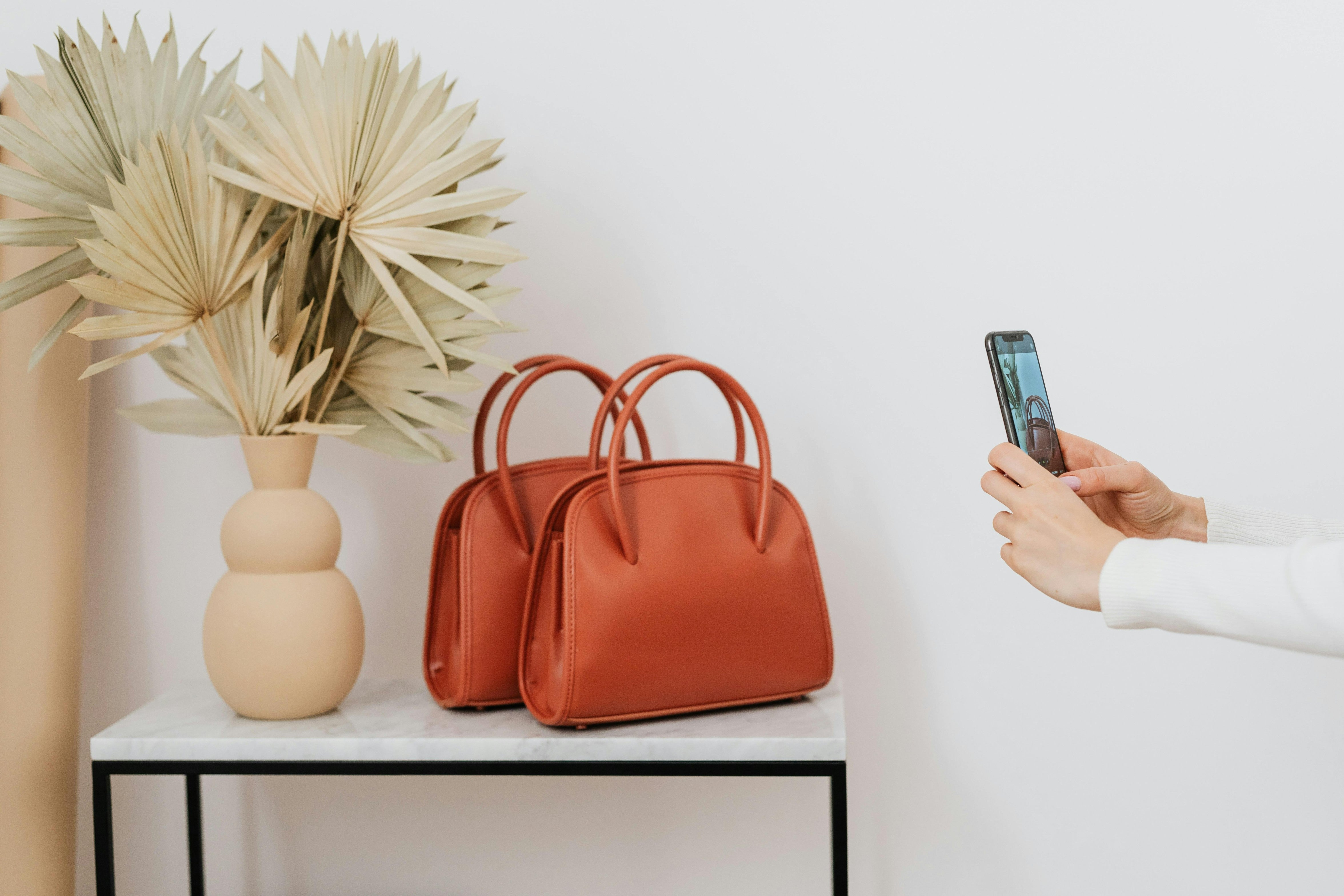 How to Clean Luxury Leather Bags: Expert Care Guide – Andar