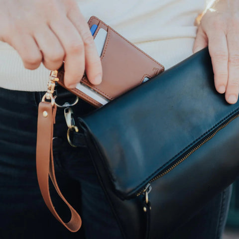 How to Stretch Leather Wallet: Easy & Effective Methods – Andar